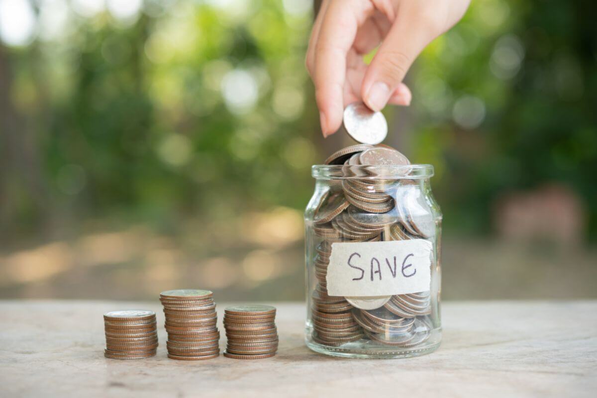 How to Save Money in your 20s